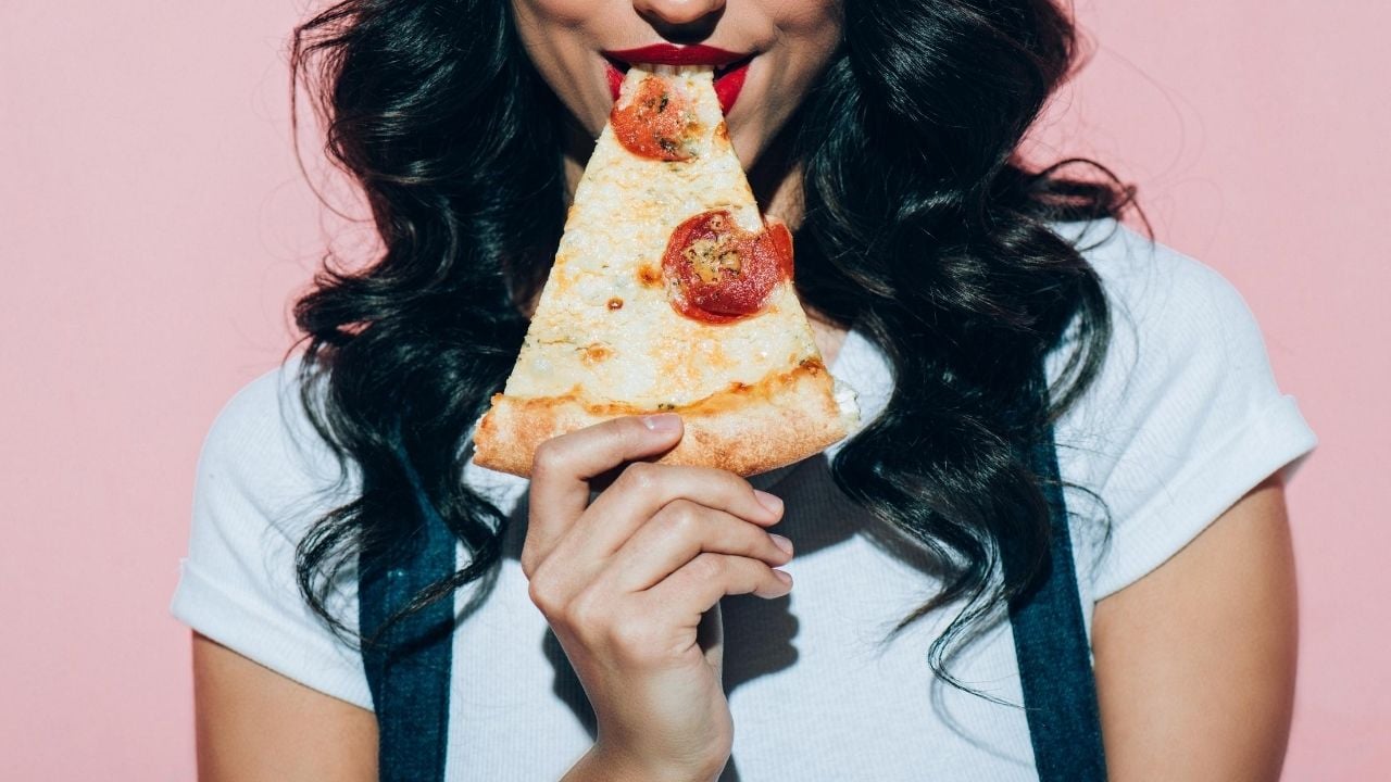 How To Have A "Diet Cheat Day" Without Ruining Your Progress