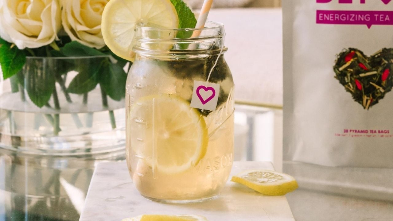 Easy Lemon Detox Tea Recipe To Fight Bloating