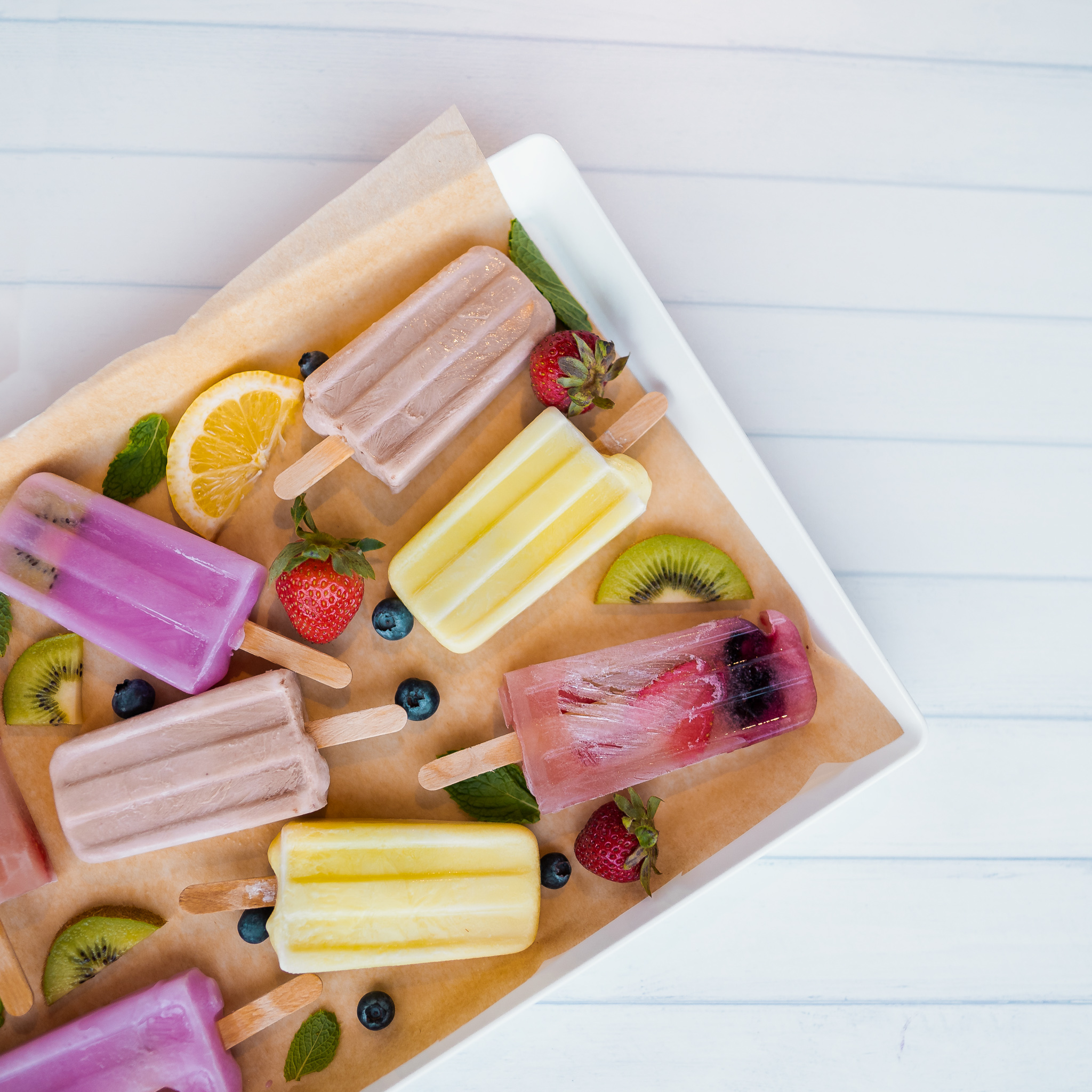 How To Make Healthy Popsicles At Home (4 Easy Recipes + Flavors)