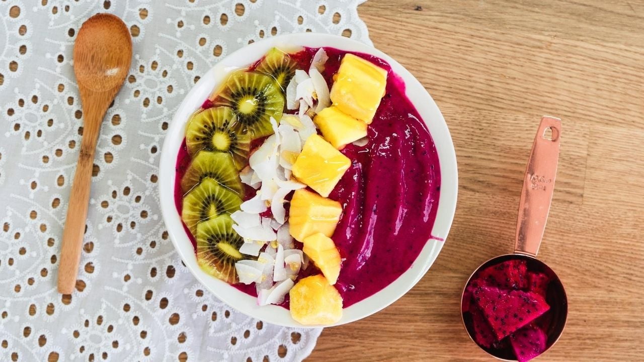How To Make A Healthy Pitaya Bowl Recipe At Home