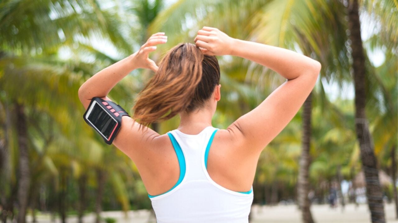 How To Stay On Track & Exercise On Vacation (+3 Travel Workouts)