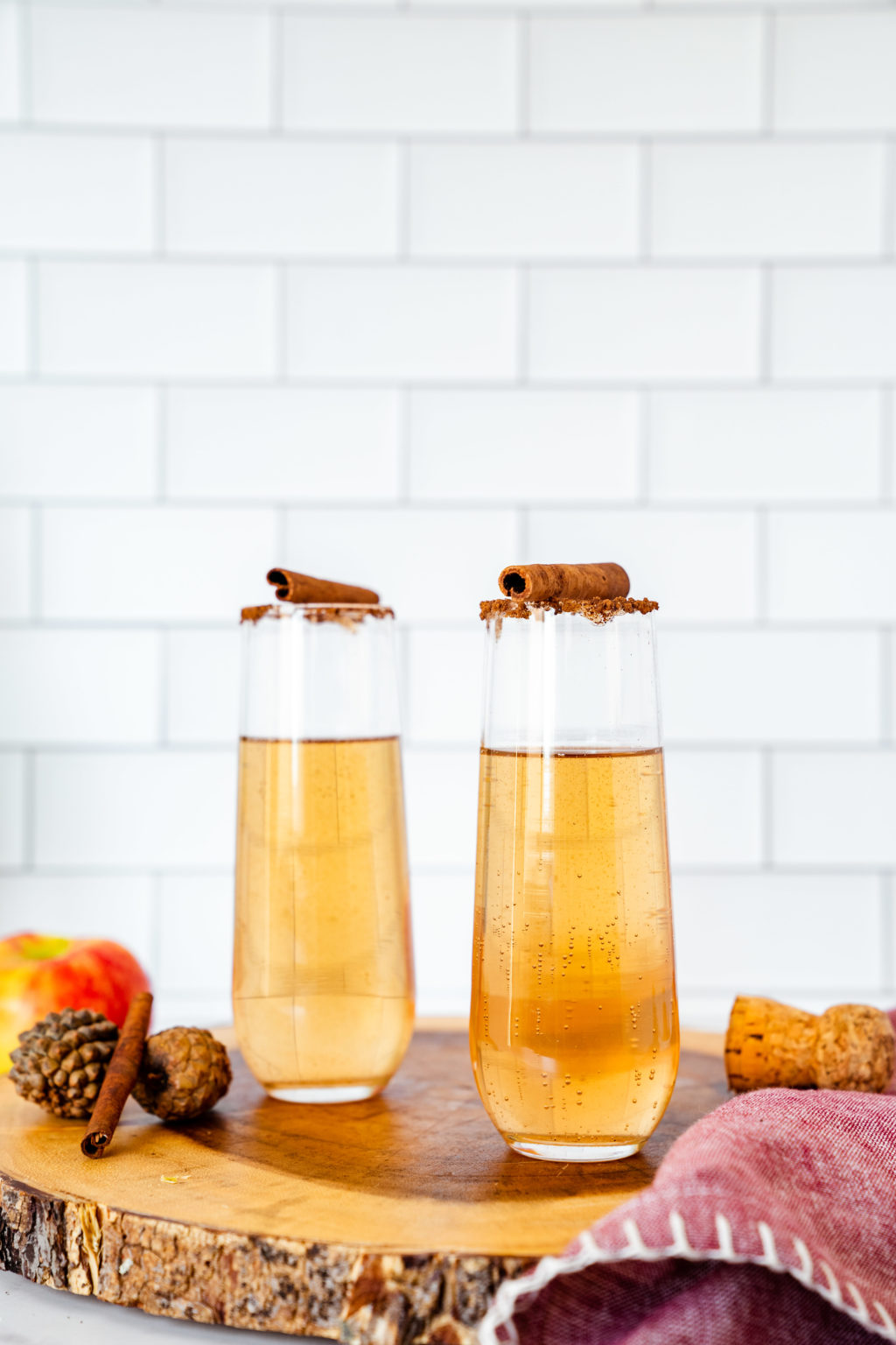 Perfect Sparkling Apple Cider Mimosa Recipe For Fall