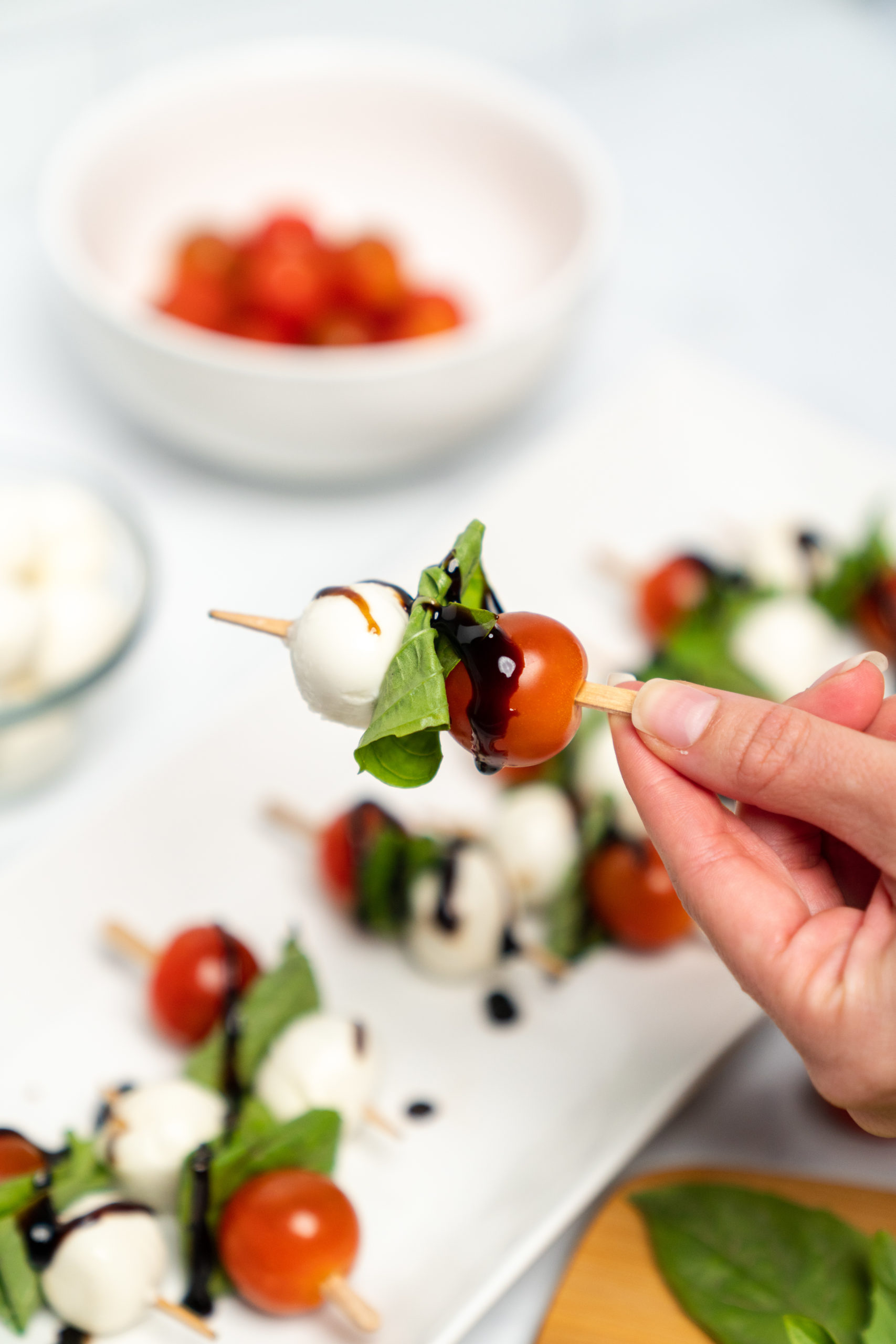How To Make Mini Caprese Salad Skewers In 5-Minutes!