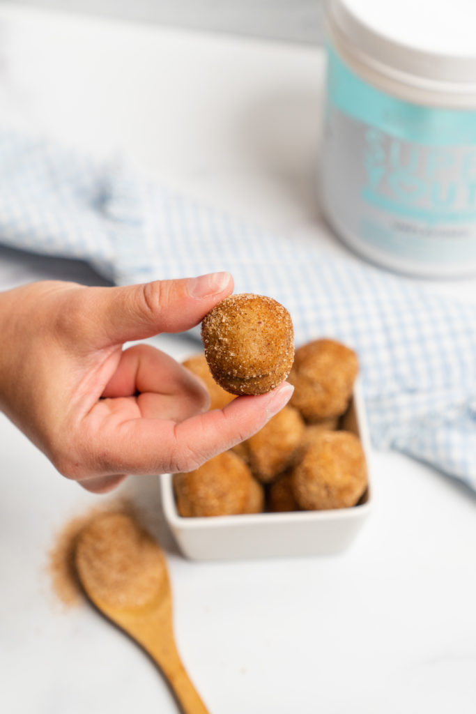 How To Make Healthy, No-Bake Snickerdoodle Energy Bites!